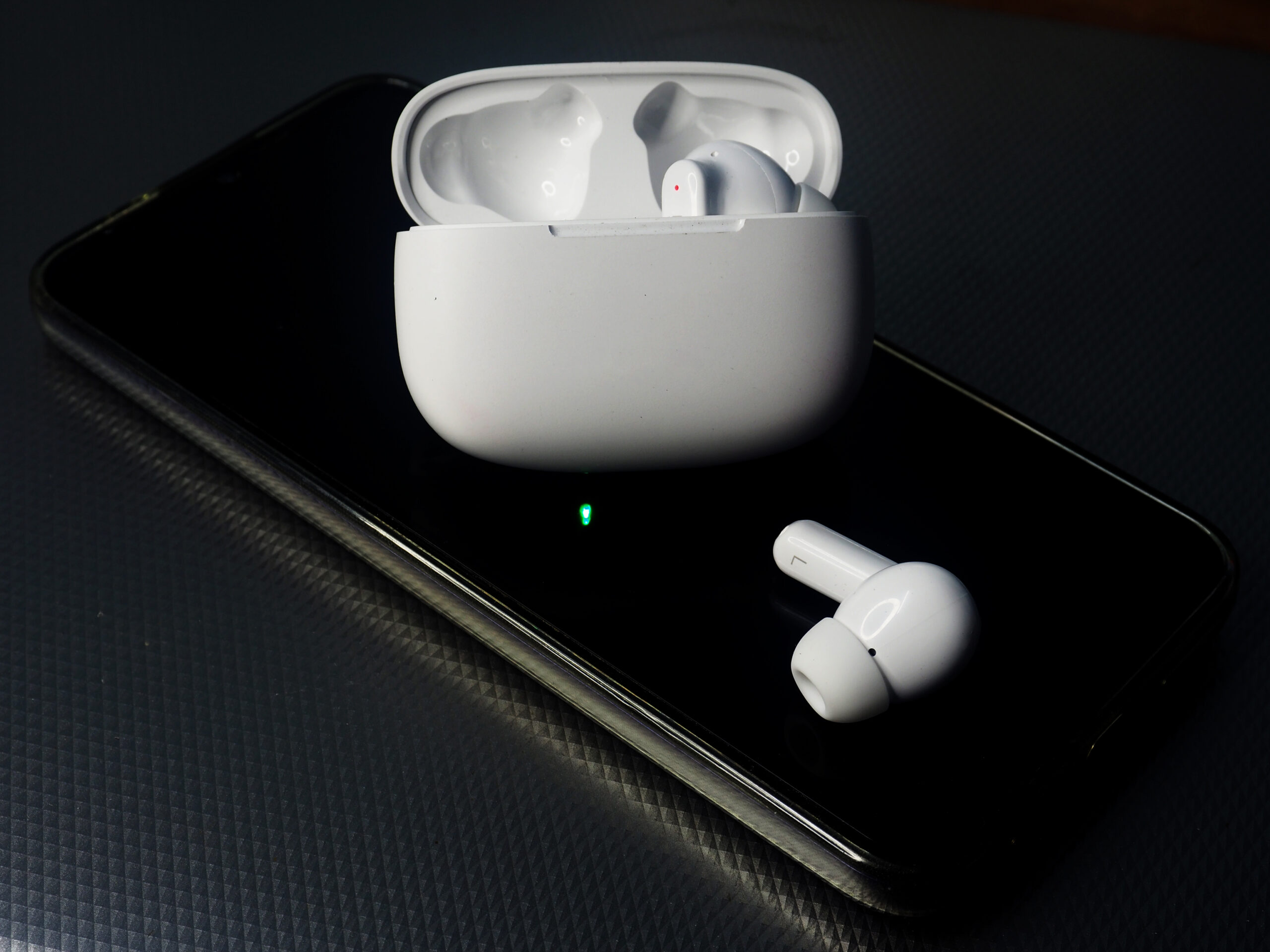 How to Fix Common True Wireless Earbud Issues